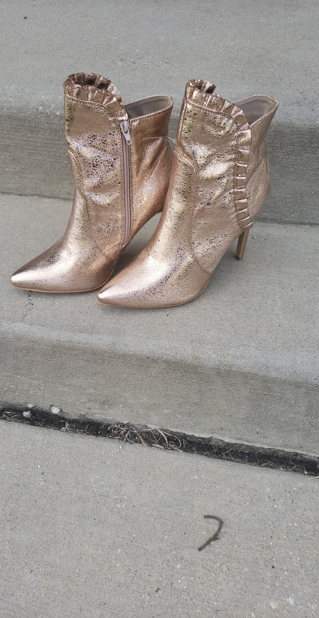 4 Tips for Buying and Inspecting Thrifted Shoes - Finding Your Good