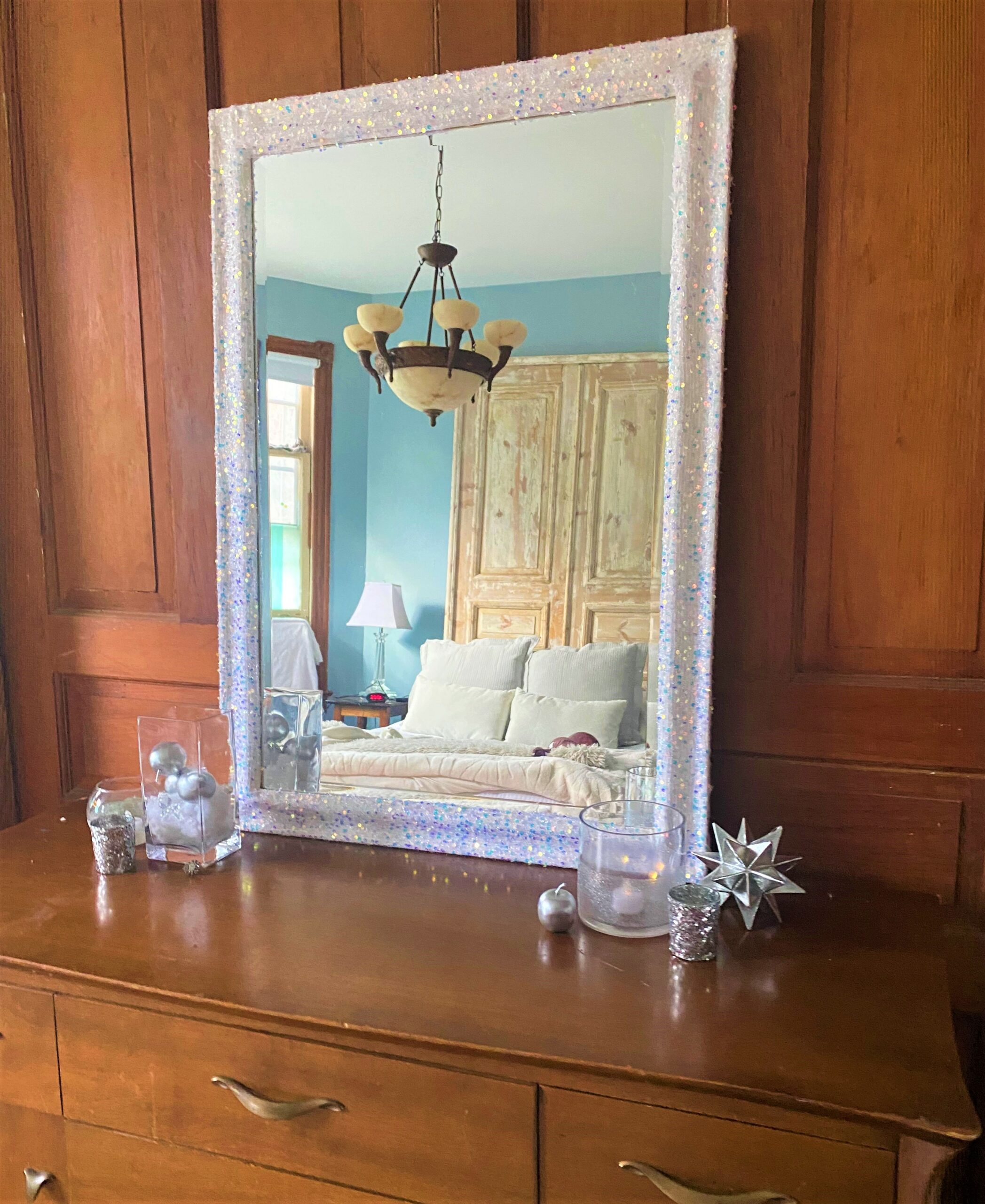 DIY: Give a Mirror the Royal Treatment With a “Frozen” Transformation ...