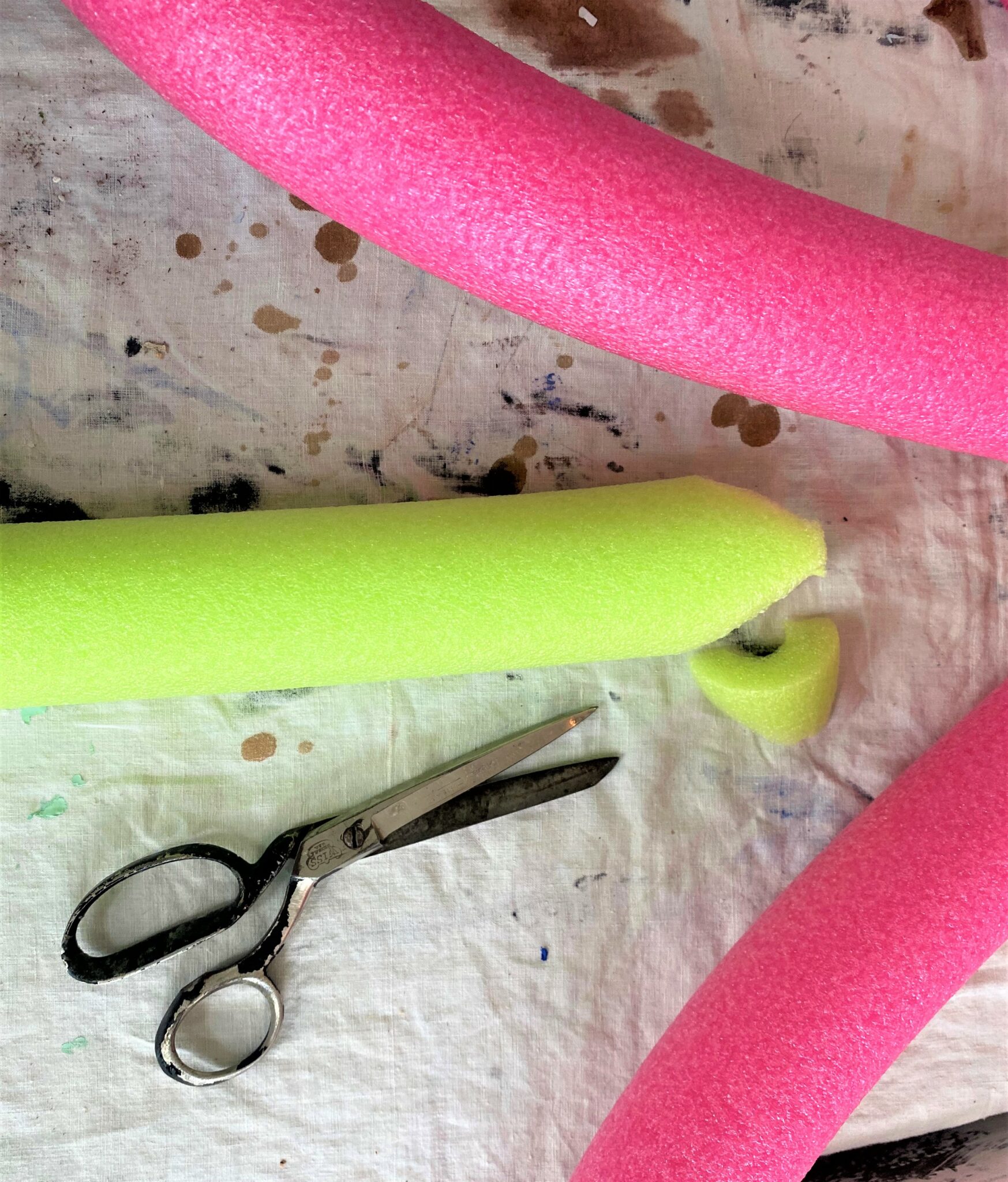 Noodle on This DIY: Fun Flowers From Pool Accessories & Goodwill Finds ...