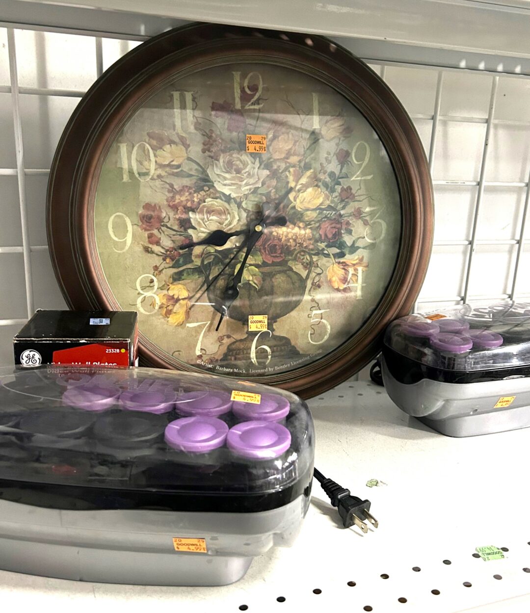 How to Give a Clocks a Timely Transformation Using Tie-Dyed T-Shirts ...