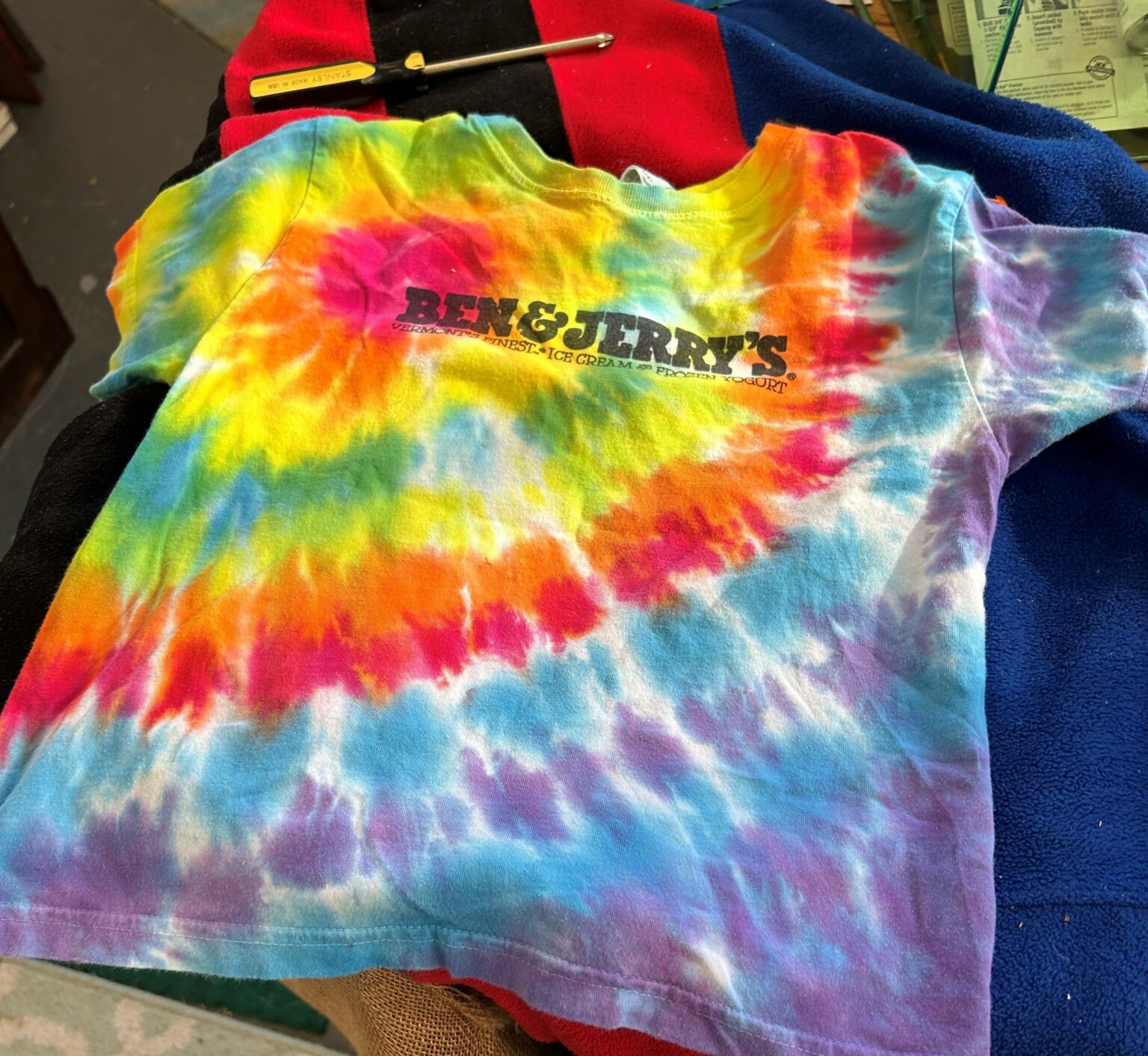 How to Give a Clocks a Timely Transformation Using Tie-Dyed T-Shirts ...